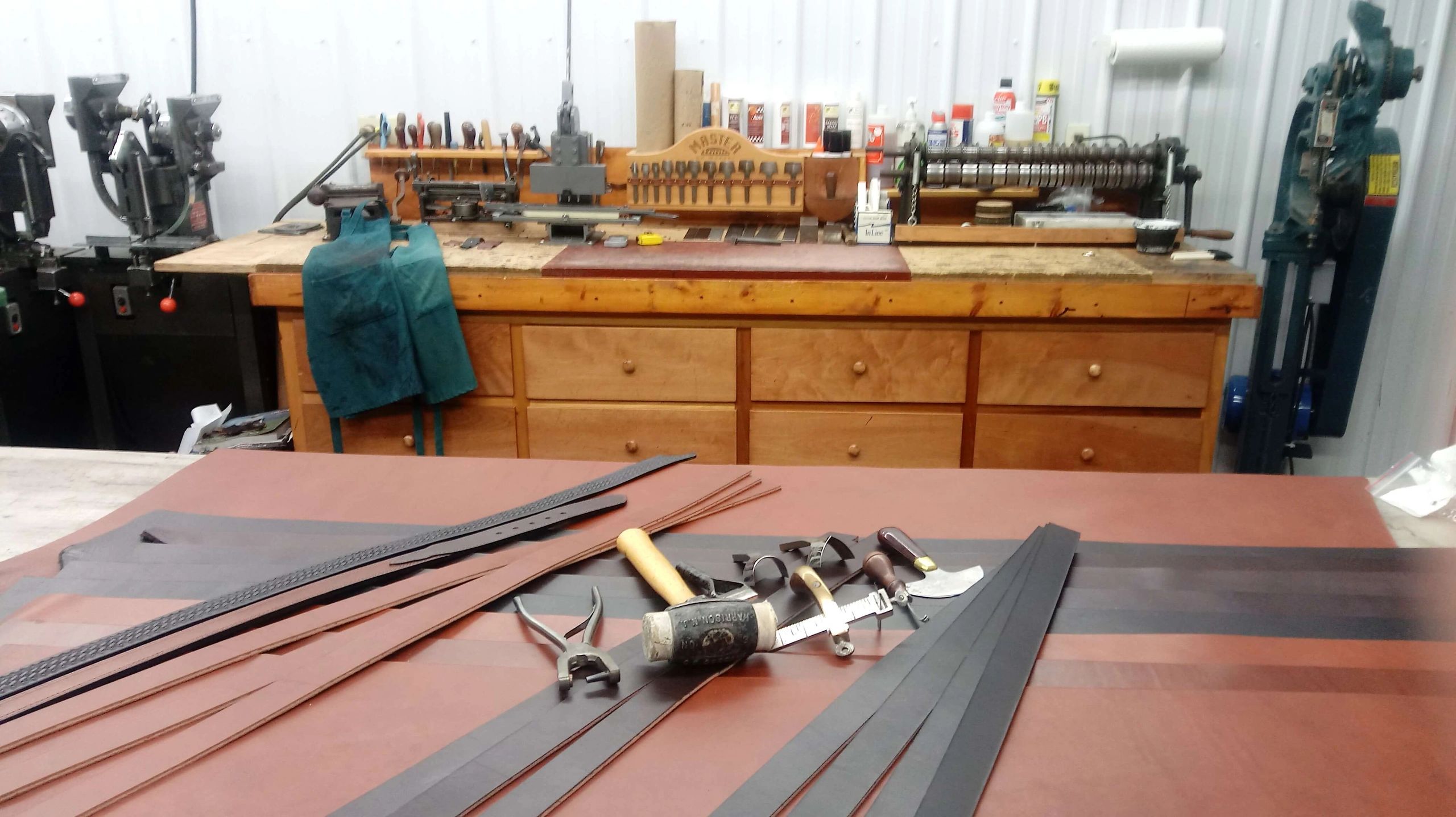 Ohio's Amish Country, Amish Belts - R W Leather - Wooster, Ohio